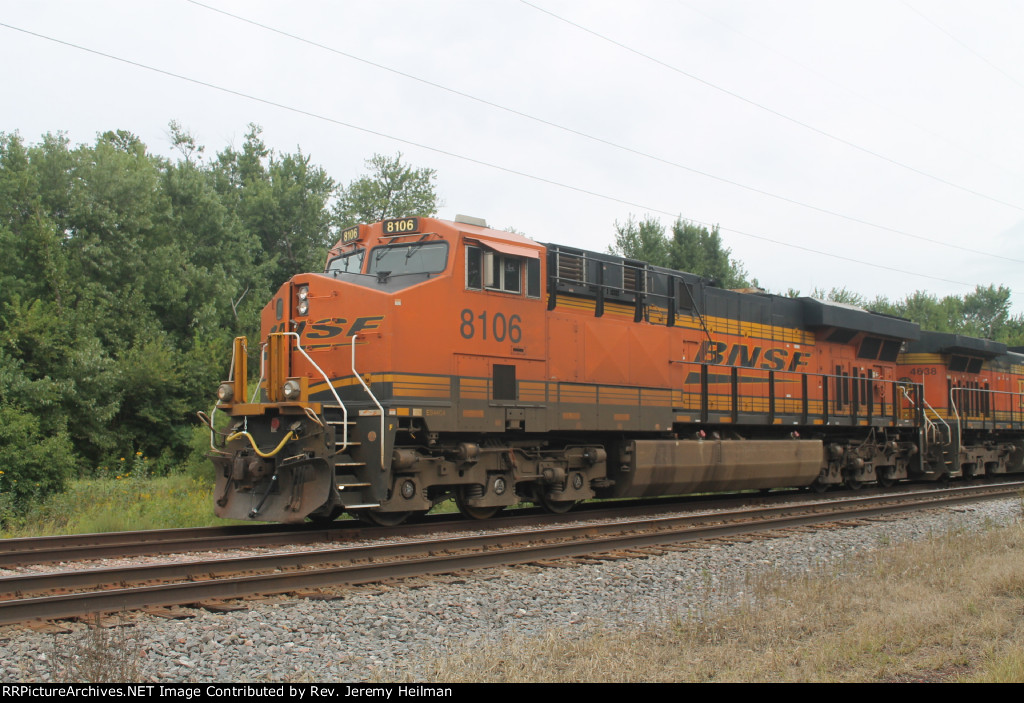 BNSF 8106 (1)